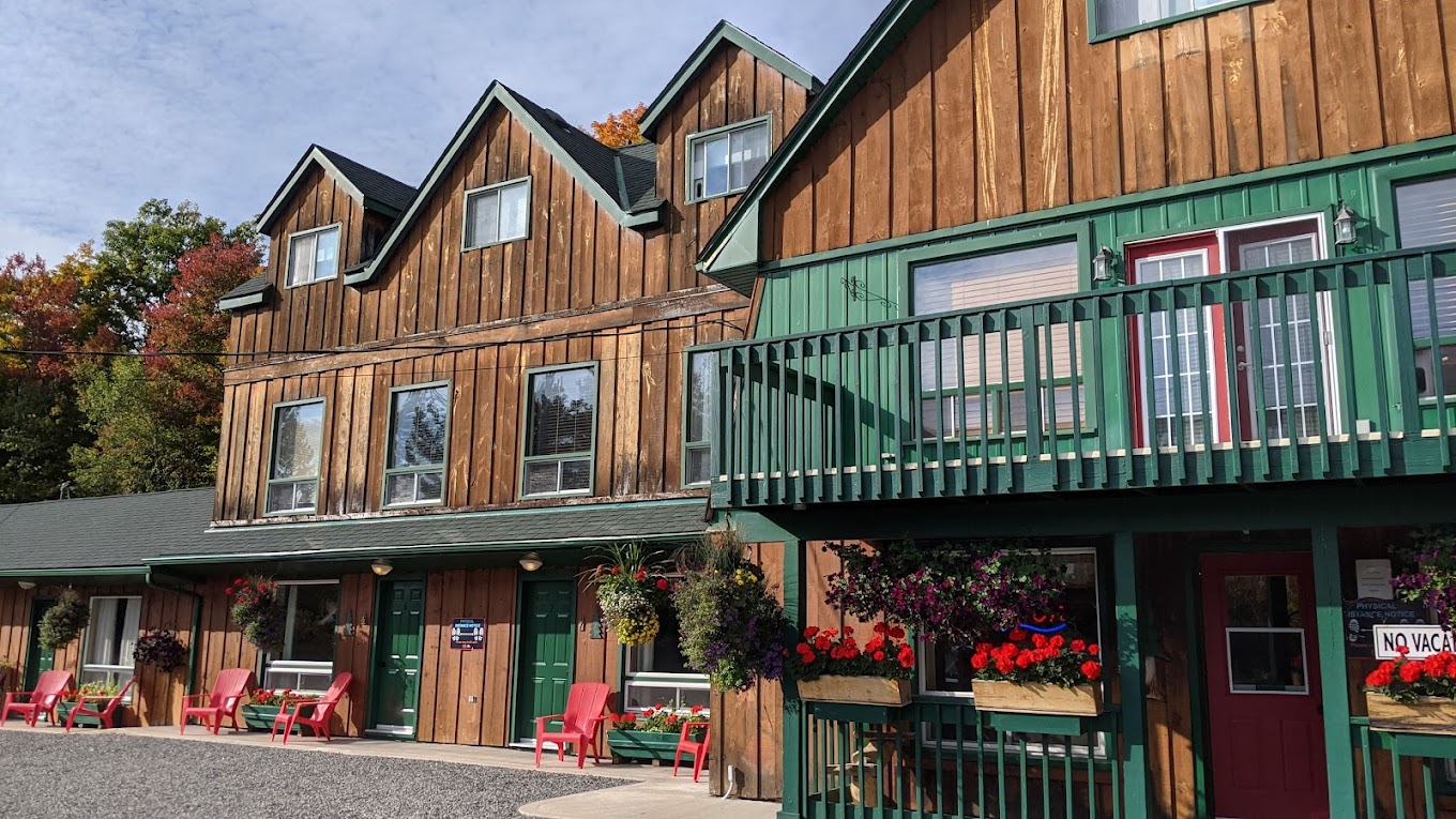 Dwight Village Motel | Motel Near Algonquin Park & Muskoka, Ontario